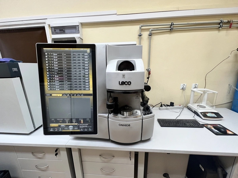 Szczegóły aparatury - Analizator pierwiastków O, N i H: Oferta Badawcza AGH